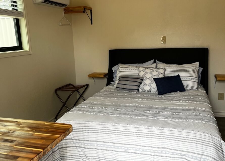 Riverside Cabana – Guadalupe River Rentals