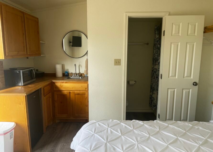 Riverside Cabana – Guadalupe River Rentals